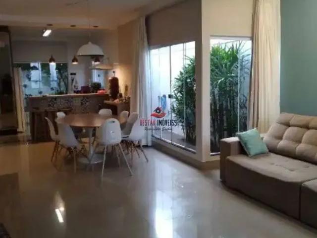 Casa / Sobrado para Venda em Uberlândia/MG Jardim Holanda 4 Quartos