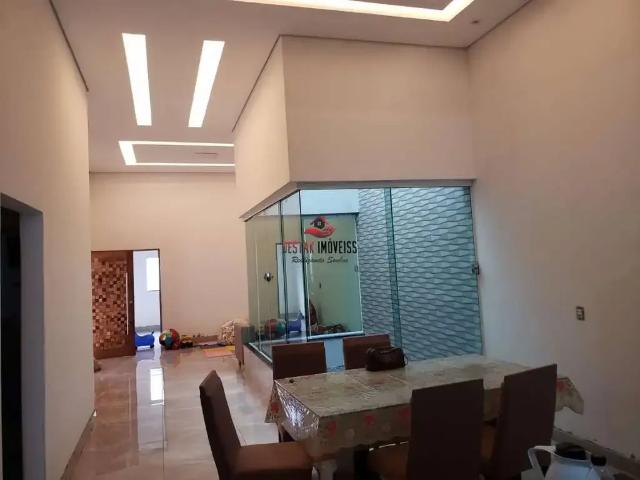 Casa / Sobrado para Venda em Uberlândia/MG Jardim Holanda 4 Quartos