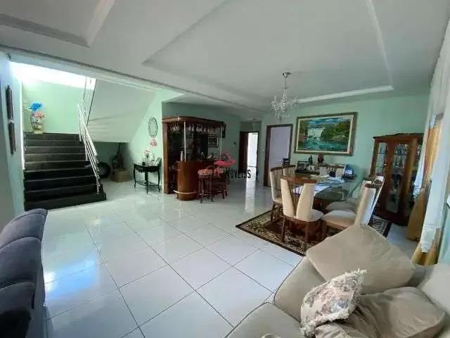 Casa / Sobrado para Venda em Uberlândia/MG Jardim Indaiá 7 Quartos