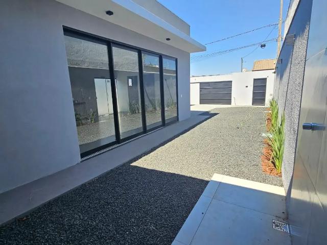 Casa / Sobrado para Venda em Uberlândia/MG Jardim Ipanema I 2 Quartos