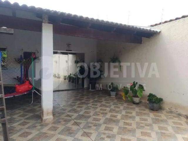 Casa / Sobrado para Venda em Uberlândia/MG Jardim Ipanema I 2 Quartos