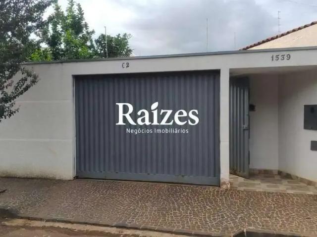 Casa / Sobrado para Venda em Uberlândia/MG Jardim Ipanema 2 Quartos