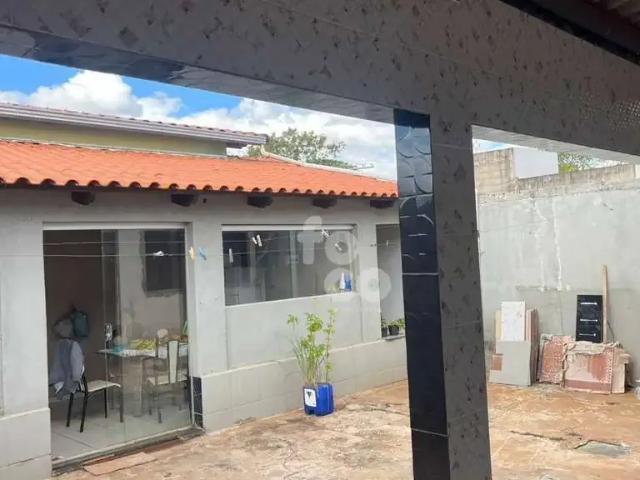Casa / Sobrado para Venda em Uberlândia/MG Jardim Ipanema I 3 Quartos