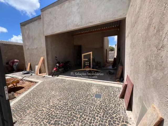 Casa / Sobrado para Venda em Uberlândia/MG Jardim Ipanema I 3 Quartos