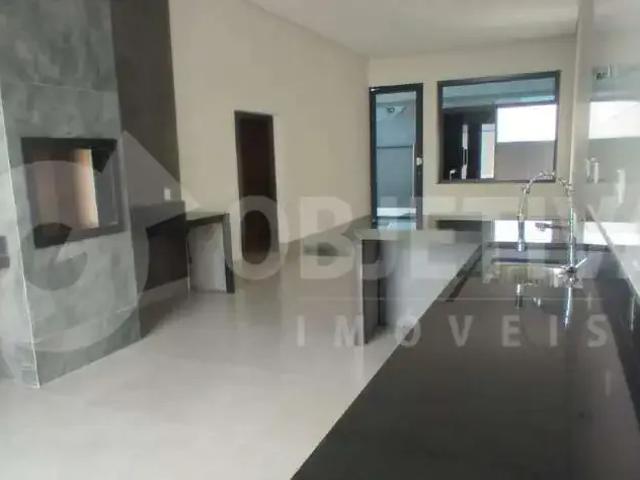 Casa / Sobrado para Venda em Uberlândia/MG Jardim Ipanema I 3 Quartos
