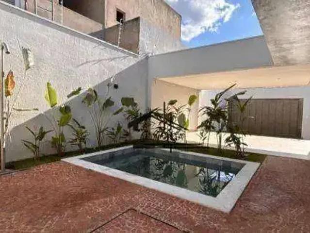 Casa / Sobrado para Venda em Uberlândia/MG Jardim Karaíba 3 Quartos