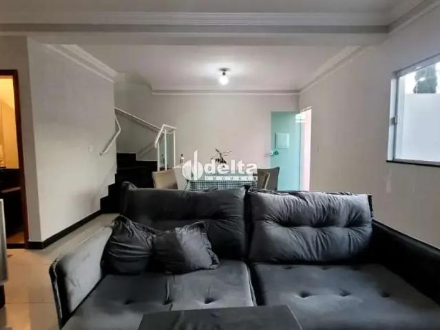 Casa / Sobrado para Venda em Uberlândia/MG Jardim Karaíba 3 Quartos