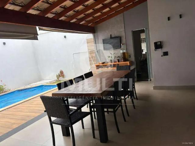 Casa / Sobrado para Venda em Uberlândia/MG Jardim Karaíba 3 Quartos