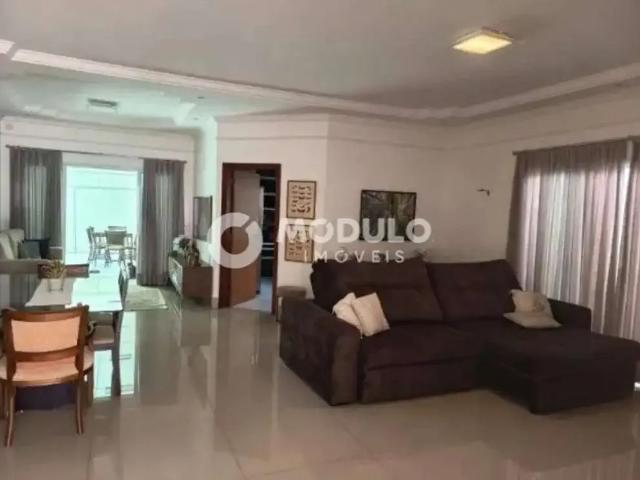 Casa / Sobrado para Venda em Uberlândia/MG Jardim Karaíba 3 Quartos