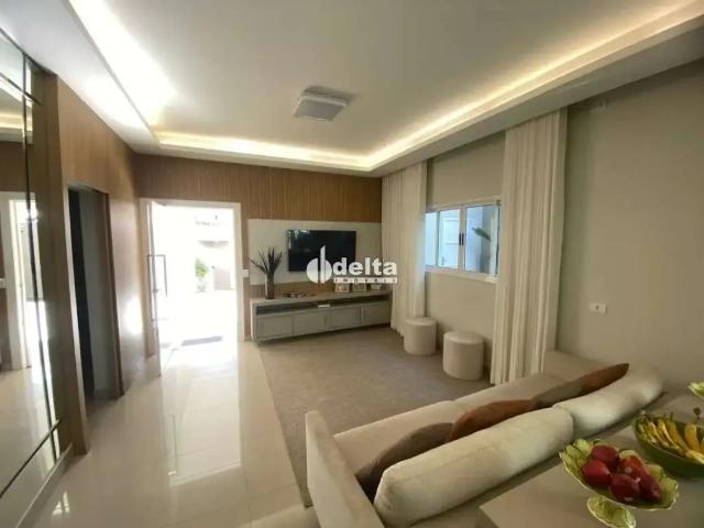 Casa / Sobrado para Venda em Uberlândia/MG Jardim Karaíba 3 Quartos