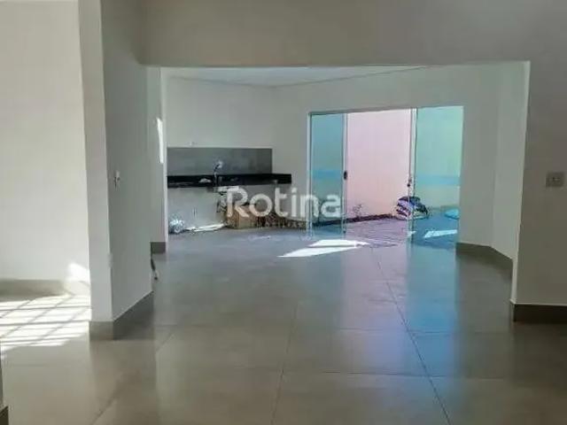 Casa / Sobrado para Venda em Uberlândia/MG Jardim Karaíba 4 Quartos