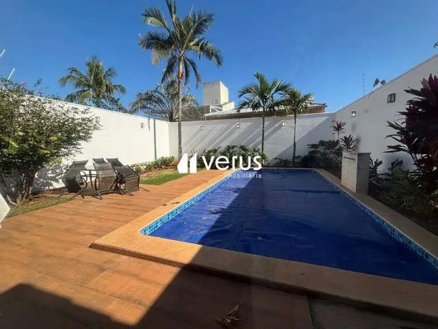 Casa / Sobrado para Venda em Uberlândia/MG Jardim Karaíba 4 Quartos