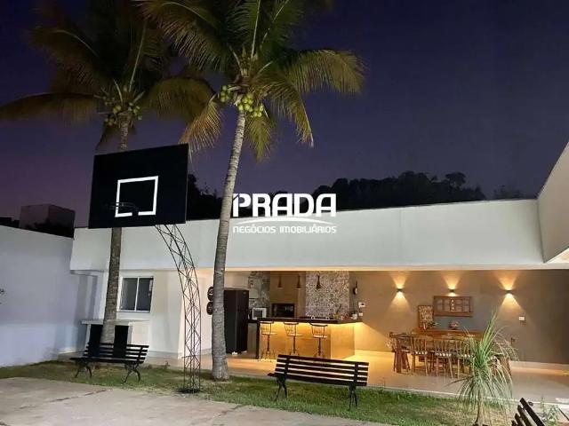 Casa / Sobrado para Venda em Uberlândia/MG Jardim Karaíba 4 Quartos