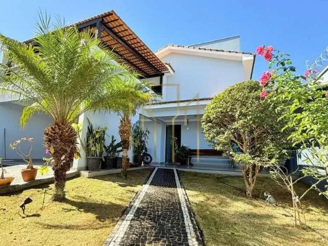 Casa / Sobrado para Venda em Uberlândia/MG Jardim Karaíba 4 Quartos