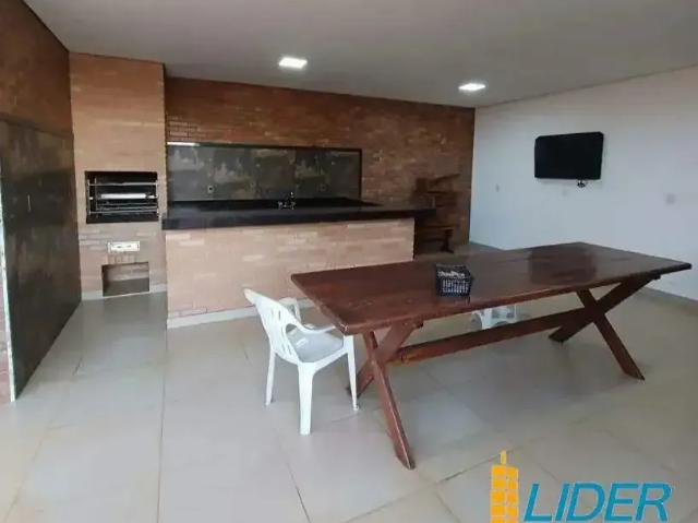 Casa / Sobrado para Venda em Uberlândia/MG Jardim Karaíba 4 Quartos