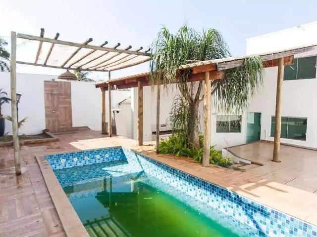 Casa / Sobrado para Venda em Uberlândia/MG Jardim Karaíba 5 Quartos