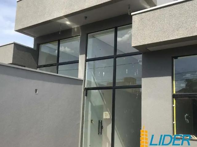 Casa / Sobrado para Venda em Uberlândia/MG Jardim Patrícia 2 Quartos