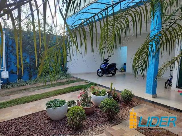 Casa / Sobrado para Venda em Uberlândia/MG Jardim Patrícia 3 Quartos