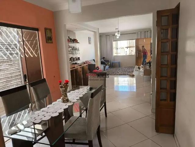 Casa / Sobrado para Venda em Uberlândia/MG Jardim Patrícia 3 Quartos