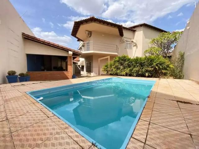 Casa / Sobrado para Venda em Uberlândia/MG Jardim Patrícia 4 Quartos
