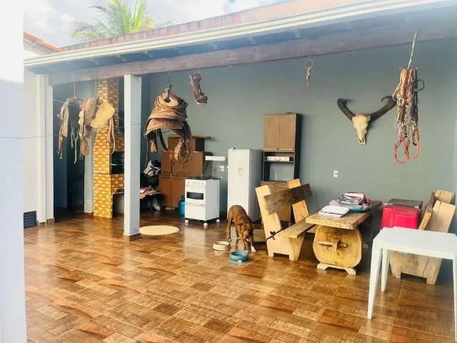 Casa / Sobrado para Venda em Uberlândia/MG Jardim Patrícia 4 Quartos