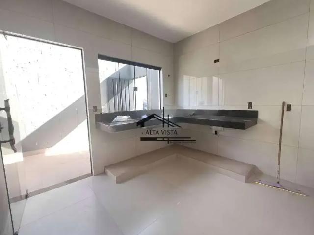 Casa / Sobrado para Venda em Uberlândia/MG Jardim Sucupira 3 Quartos