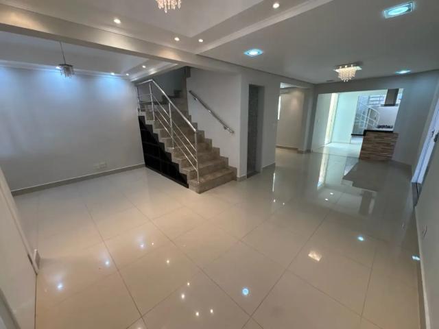Casa / Sobrado para Venda em Uberlândia/MG Jardim Sul 5 Quartos