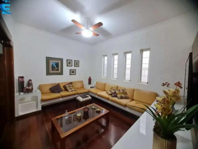 Casa / Sobrado para Venda em Uberlândia/MG Osvaldo Rezende 3 Quartos