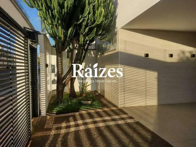 Casa / Sobrado para Venda em Uberlândia/MG Osvaldo Rezende 4 Quartos