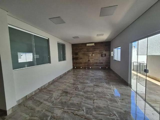 Casa / Sobrado para Venda em Uberlândia/MG Osvaldo Rezende 4 Quartos