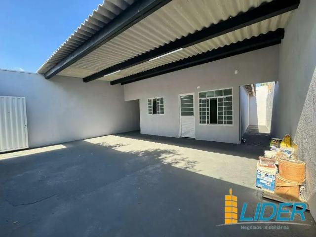 Casa / Sobrado para Venda em Uberlândia/MG Loteamento Monte Hebron 2 Quartos