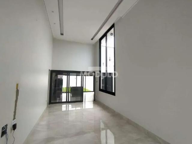 Casa / Sobrado para Venda em Uberlândia/MG Loteamento Portal do Vale II 3 Quartos