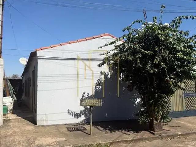 Casa / Sobrado para Venda em Uberlândia/MG Lagoinha 3 Quartos