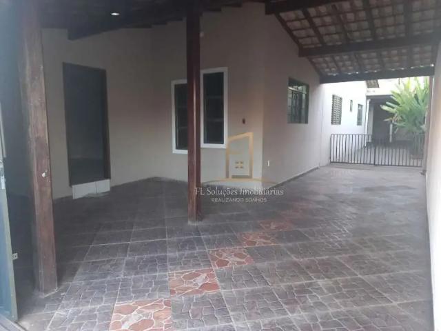 Casa / Sobrado para Venda em Uberlândia/MG Lagoinha 3 Quartos