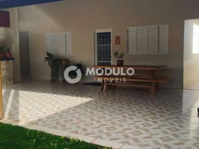 Casa / Sobrado para Venda em Uberlândia/MG Laranjeiras 3 Quartos