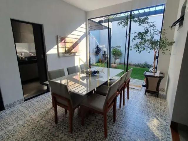 Casa / Sobrado para Venda em Uberlândia/MG Laranjeiras 3 Quartos