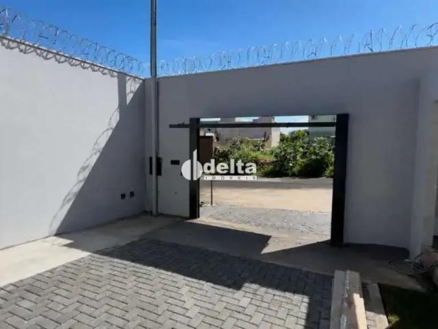 Casa / Sobrado para Venda em Uberlândia/MG Laranjeiras 3 Quartos