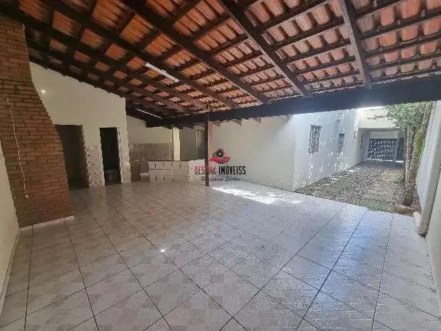 Casa / Sobrado para Venda em Uberlândia/MG Laranjeiras 3 Quartos