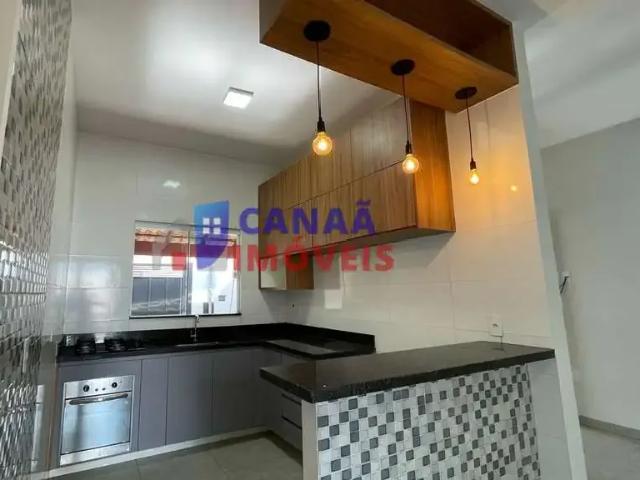 Casa / Sobrado para Venda em Uberlândia/MG Laranjeiras 2 Quartos