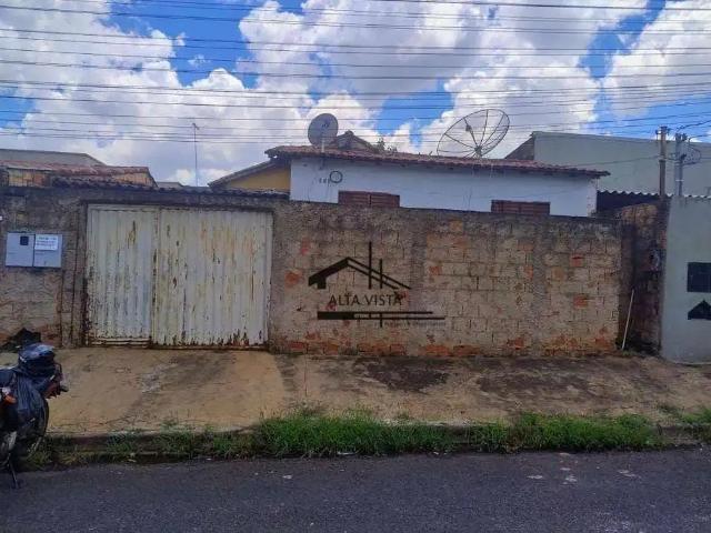 Casa / Sobrado para Venda em Uberlândia/MG Laranjeiras 2 Quartos