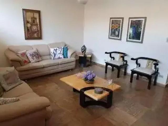Casa / Sobrado para Venda em Uberlândia/MG Lidice 5 Quartos