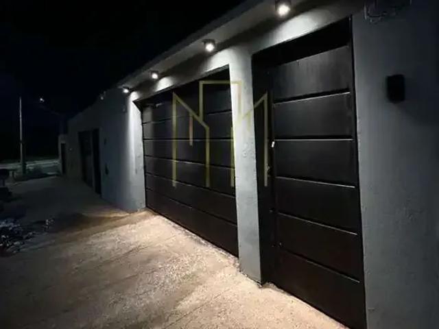 Casa / Sobrado para Venda em Uberlândia/MG Luizote de Freitas 2 Quartos