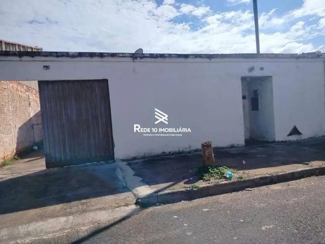 Casa / Sobrado para Venda em Uberlândia/MG Luizote de Freitas 2 Quartos