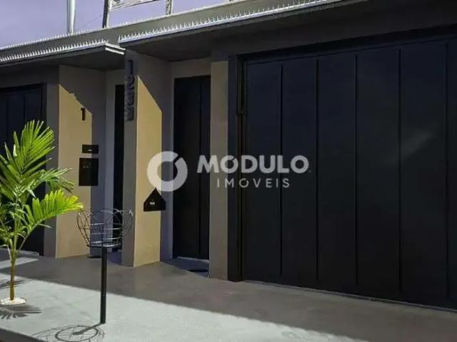 Casa / Sobrado para Venda em Uberlândia/MG Luizote de Freitas 2 Quartos