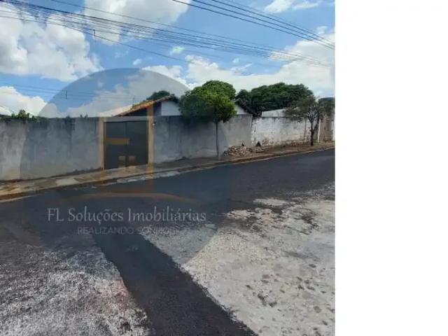 Casa / Sobrado para Venda em Uberlândia/MG Luizote de Freitas 3 Quartos