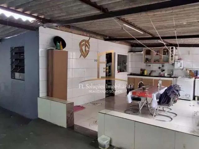 Casa / Sobrado para Venda em Uberlândia/MG Luizote de Freitas 3 Quartos