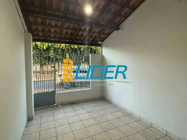 Casa / Sobrado para Venda em Uberlândia/MG Luizote de Freitas 4 Quartos