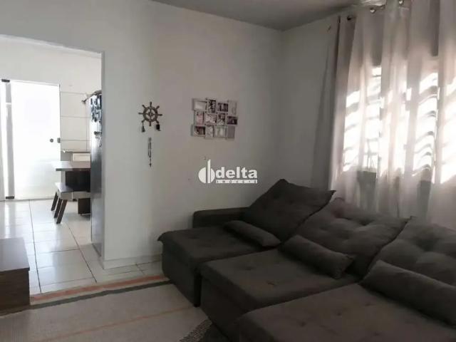 Casa / Sobrado para Venda em Uberlândia/MG Luizote de Freitas 5 Quartos