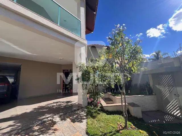 Casa / Sobrado para Venda em Uberlândia/MG Morada da Colina 4 Quartos