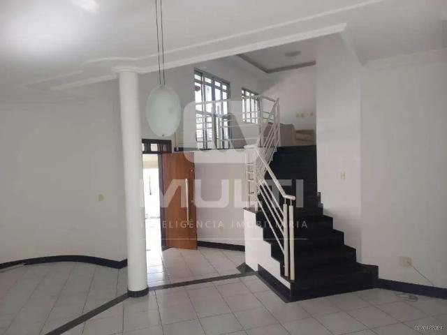 Casa / Sobrado para Venda em Uberlândia/MG Morada da Colina 4 Quartos